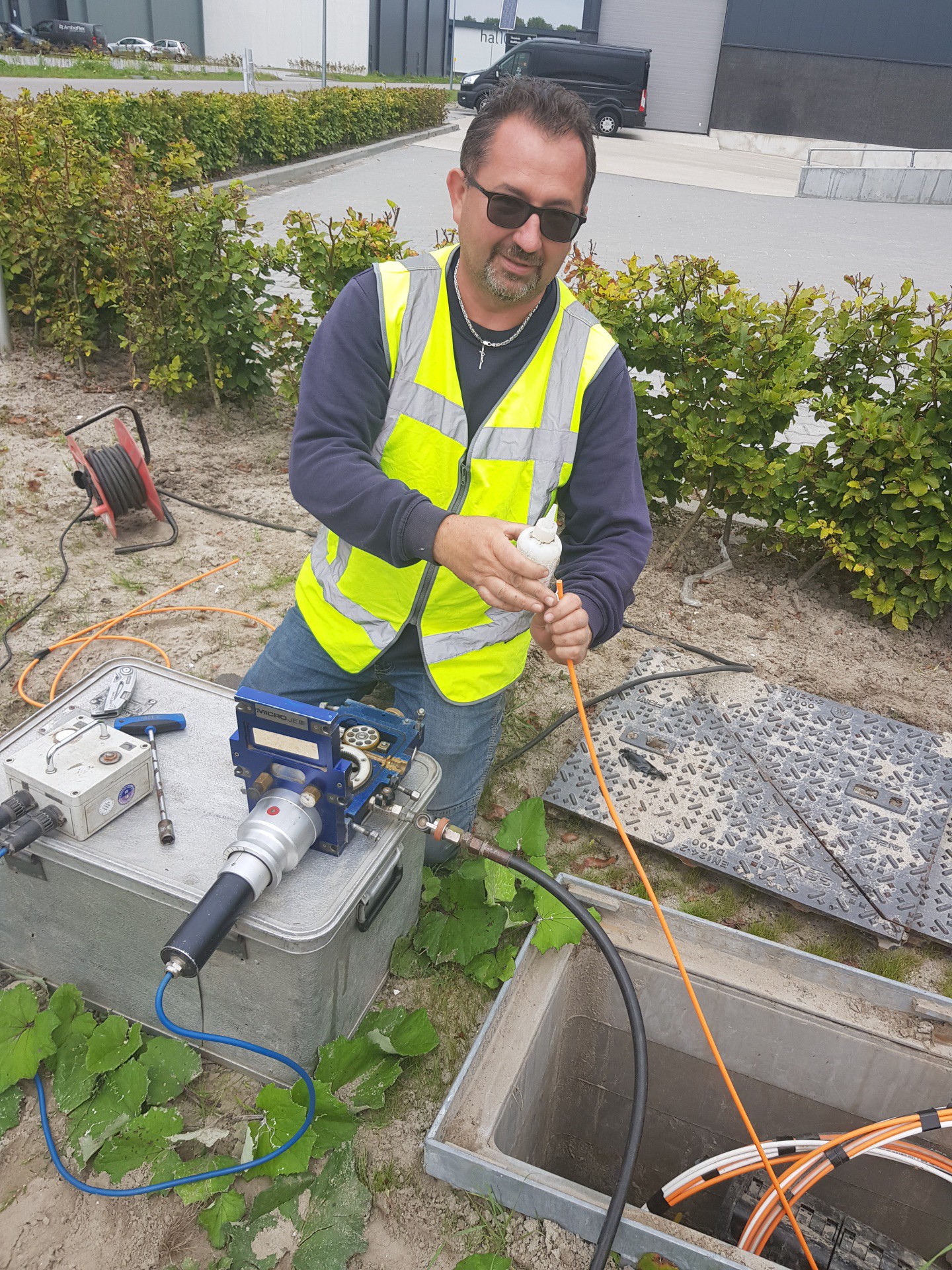 Aanleg glasvezelnetwerk Art Of Automation Glasvezel B.V in Zwaag ...